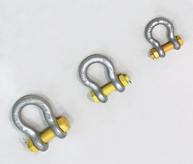 Yellow 1-1/4" WLL 12 Tonne Wide Body Shackles With Safety Bolt